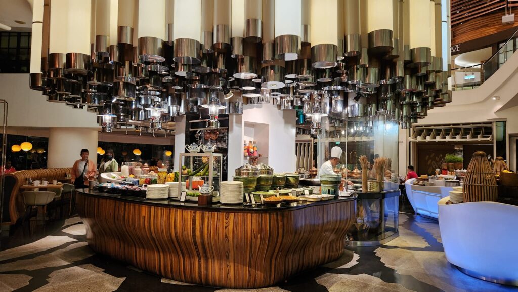 makan buffet hotel mewah ‘International buffet dinner’ hotel Hilton ...