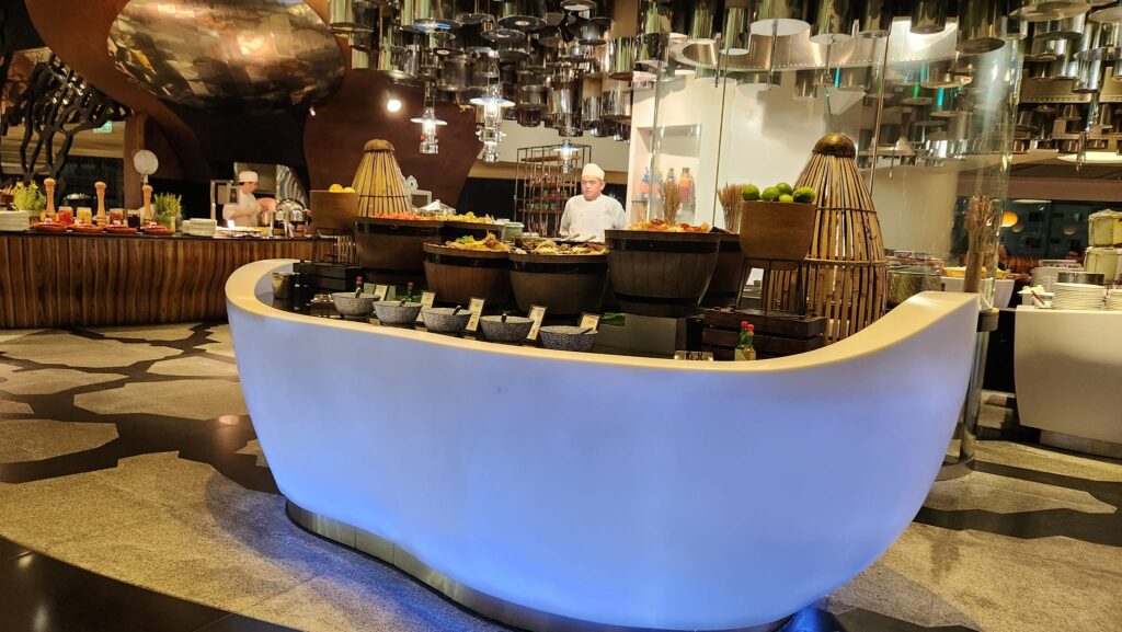 makan buffet hotel mewah ‘International buffet dinner’ hotel Hilton ...